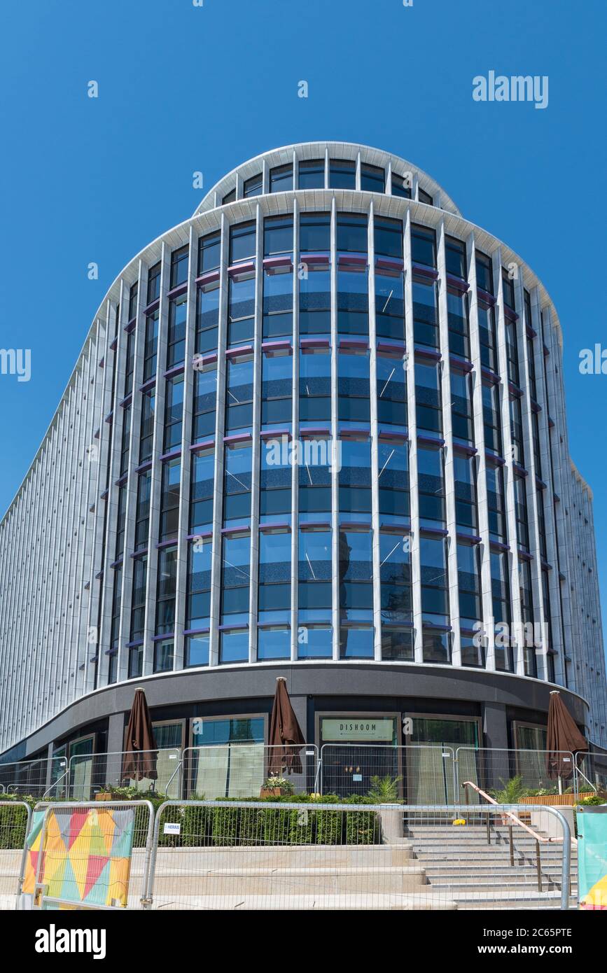 Pwc building hi-res stock photography and images - Alamy