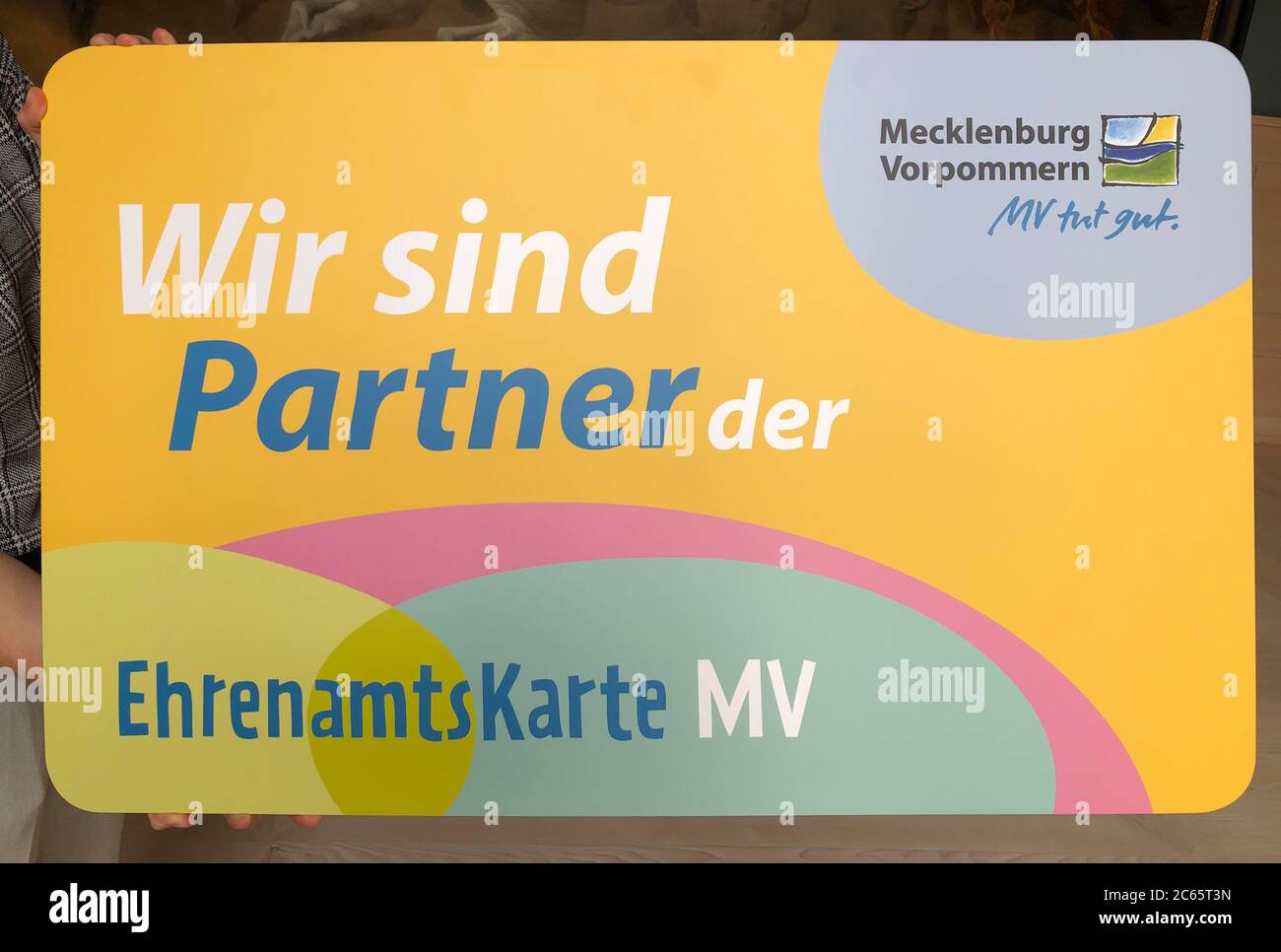 Mv volunteer card hi-res stock photography and images - Alamy