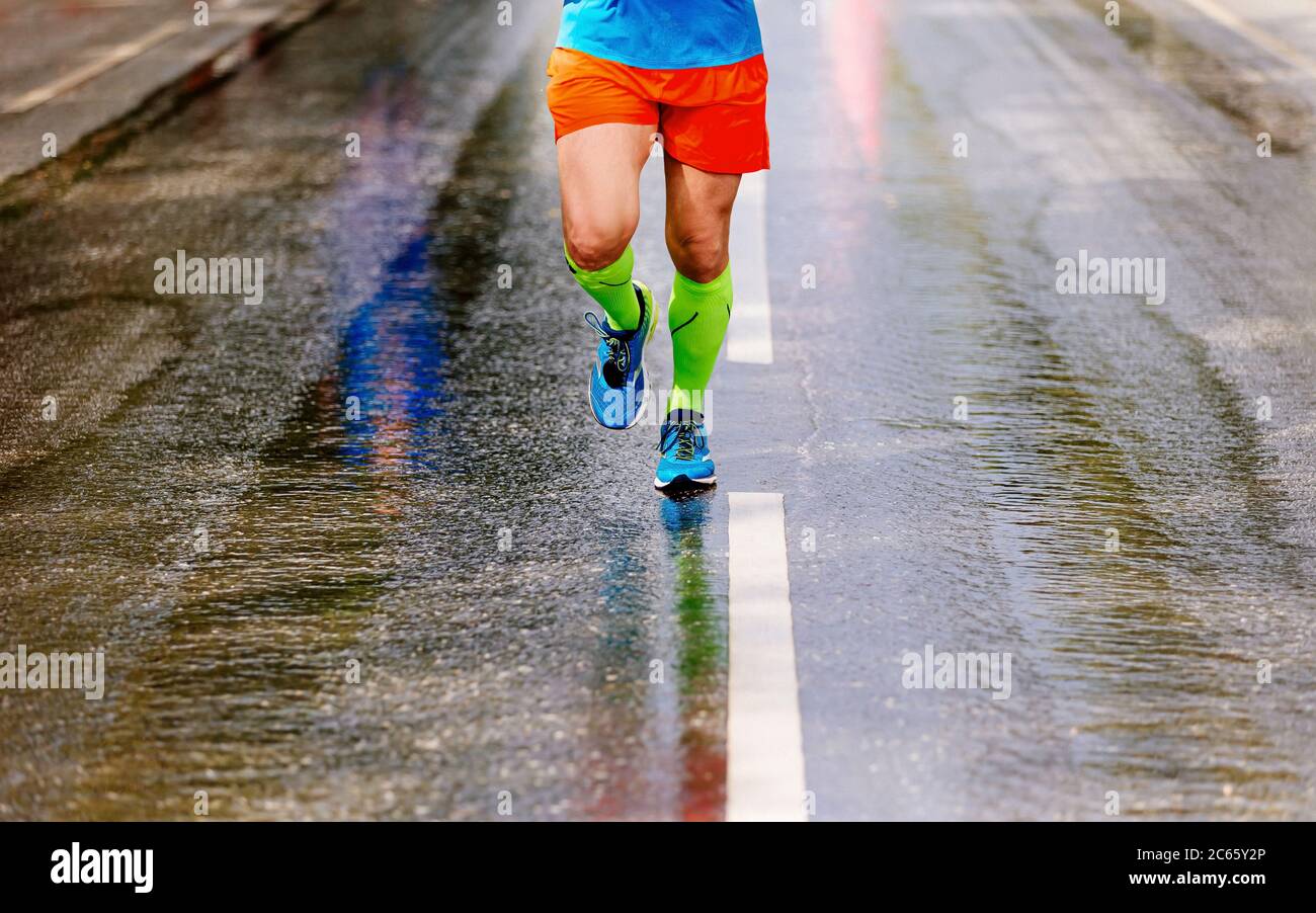 Wet legs hi-res stock photography and images - Alamy