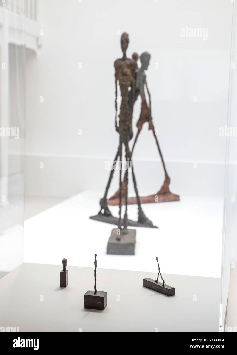 Walking man i alberto giacometti hi-res stock photography and images ...