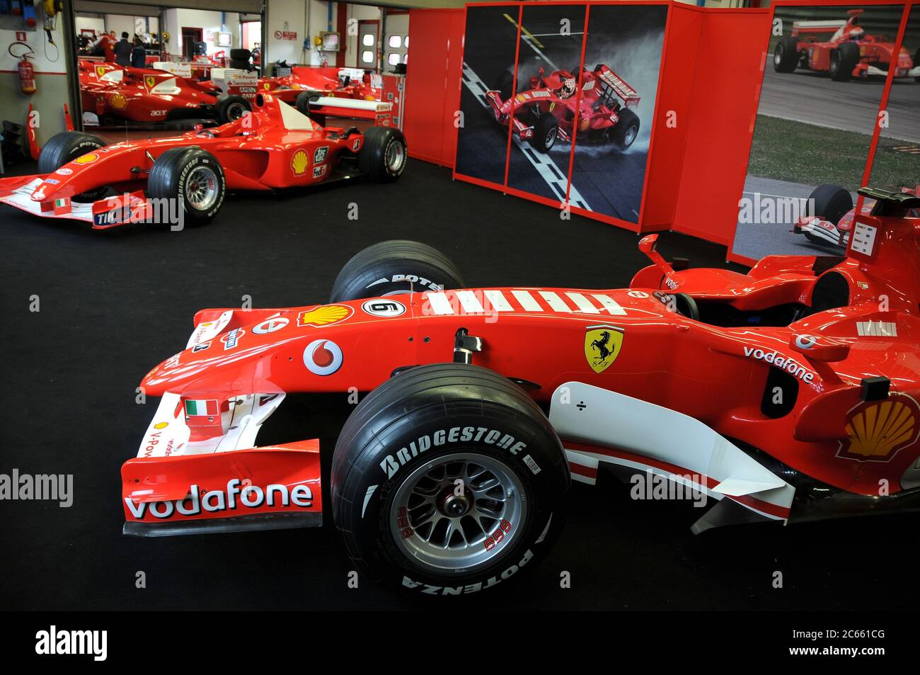 Exposed engine race car hi-res stock photography and images - Alamy