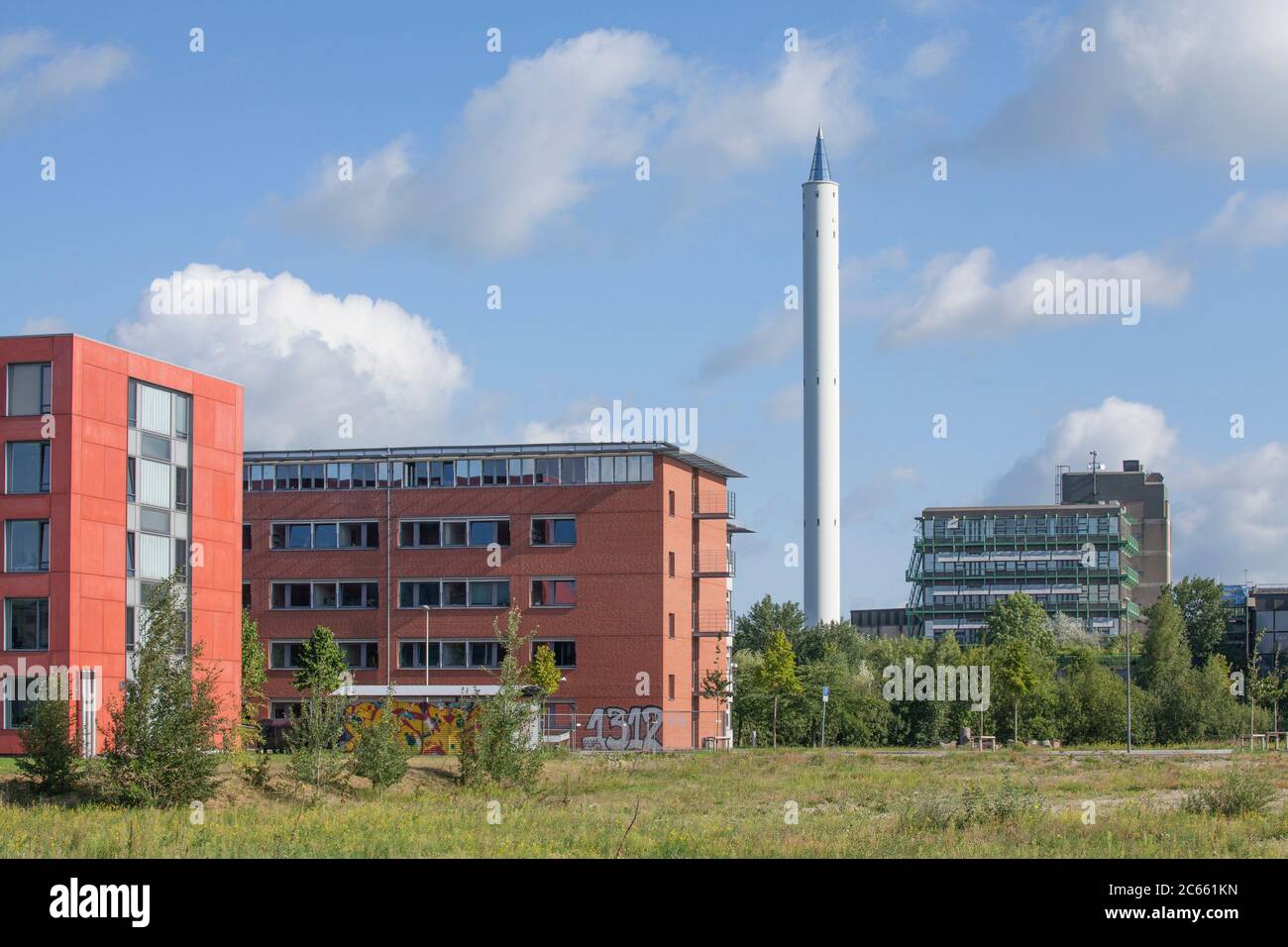 Microgravity drop tower hi-res stock photography and images - Alamy