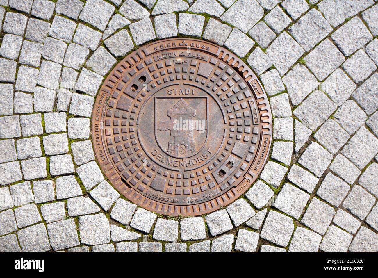 Canal covers hi-res stock photography and images - Alamy