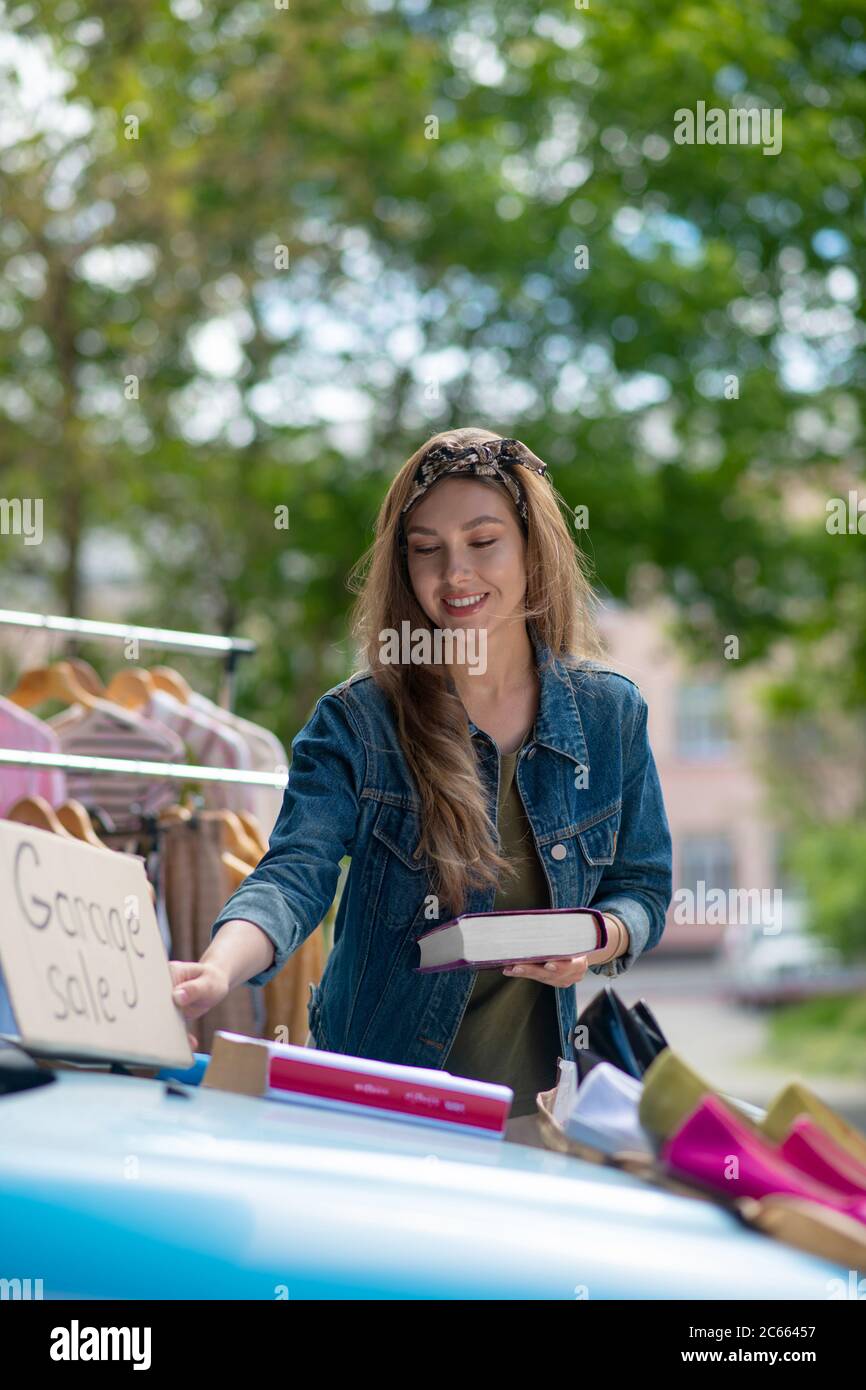 Finding stuff hi-res stock photography and images - Alamy