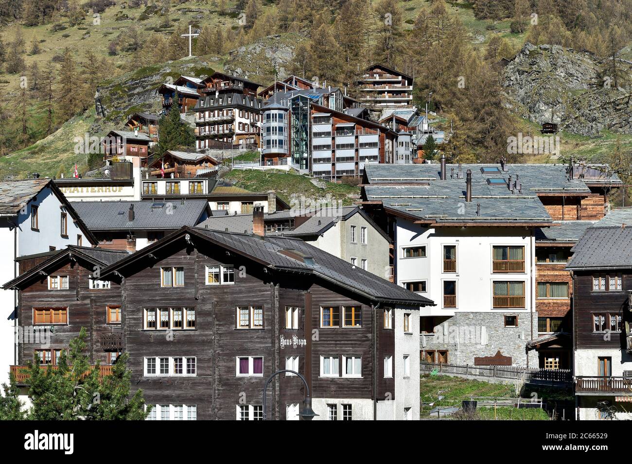 Overbuilding hi-res stock photography and images - Alamy