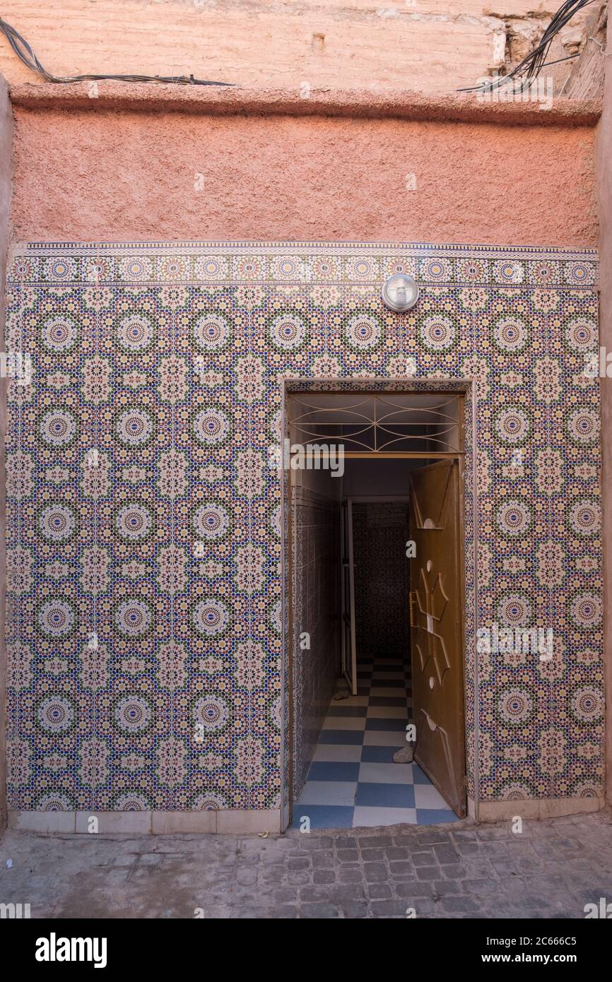 Tiled hall house hi-res stock photography and images - Alamy