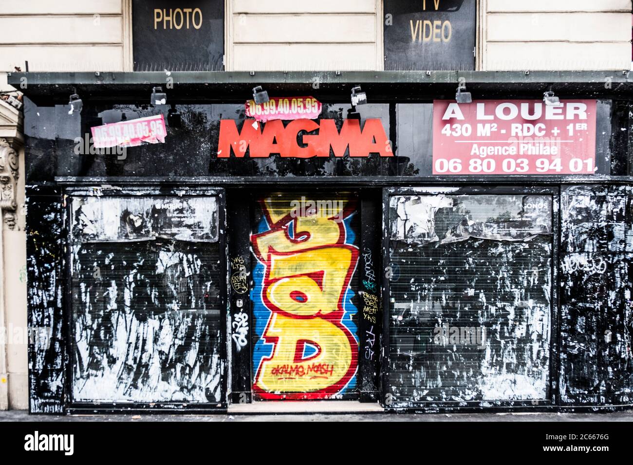 Street art and graffiti in Paris, France Stock Photo - Alamy