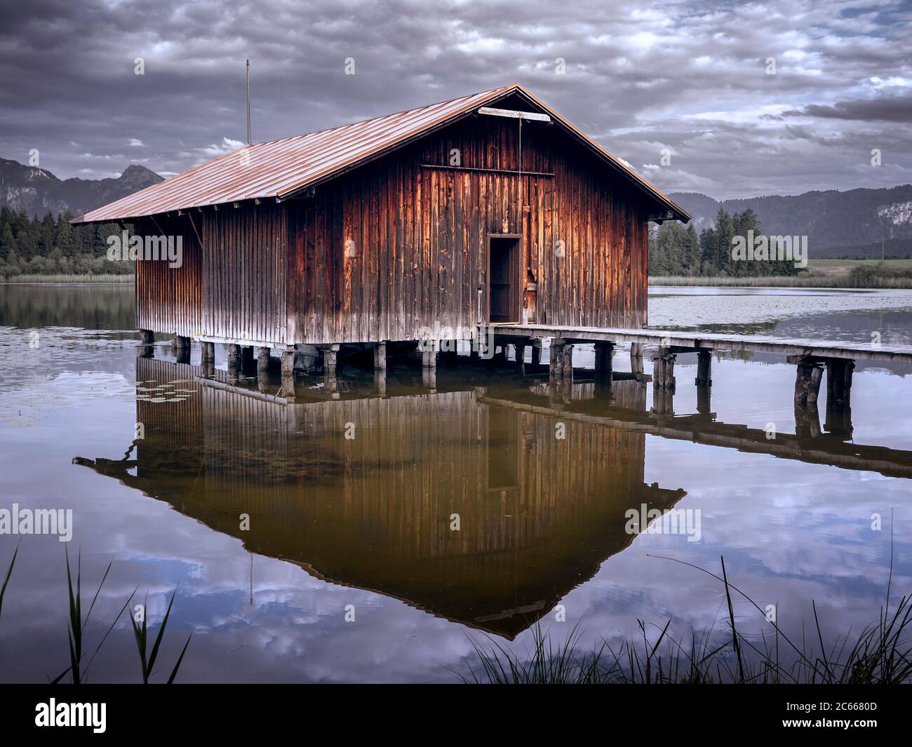 Old Boathouse High Resolution Stock Photography and Images - Alamy