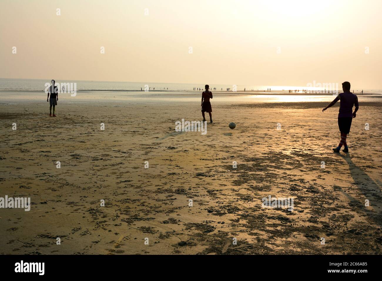 Childen playing football hi-res stock photography and images - Alamy