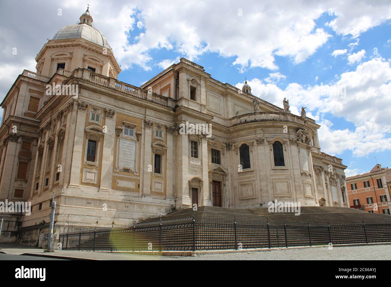 Piazza di santa maria maggiore hi-res stock photography and images - Alamy