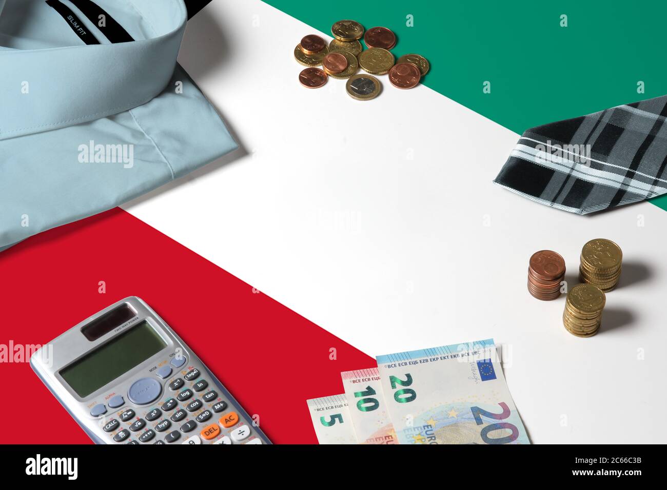 Kuwaiti family hi-res stock photography and images - Alamy