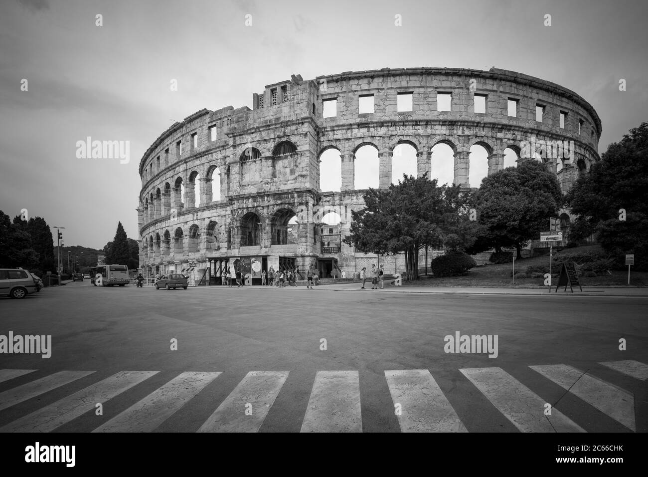 Roman amphitheatre exterior Black and White Stock Photos & Images - Alamy