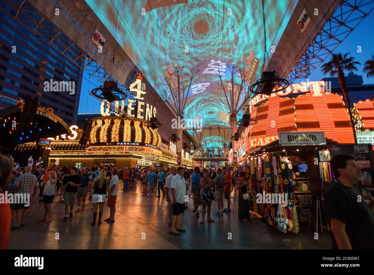 Vegas people on streets hi-res stock photography and images - Alamy
