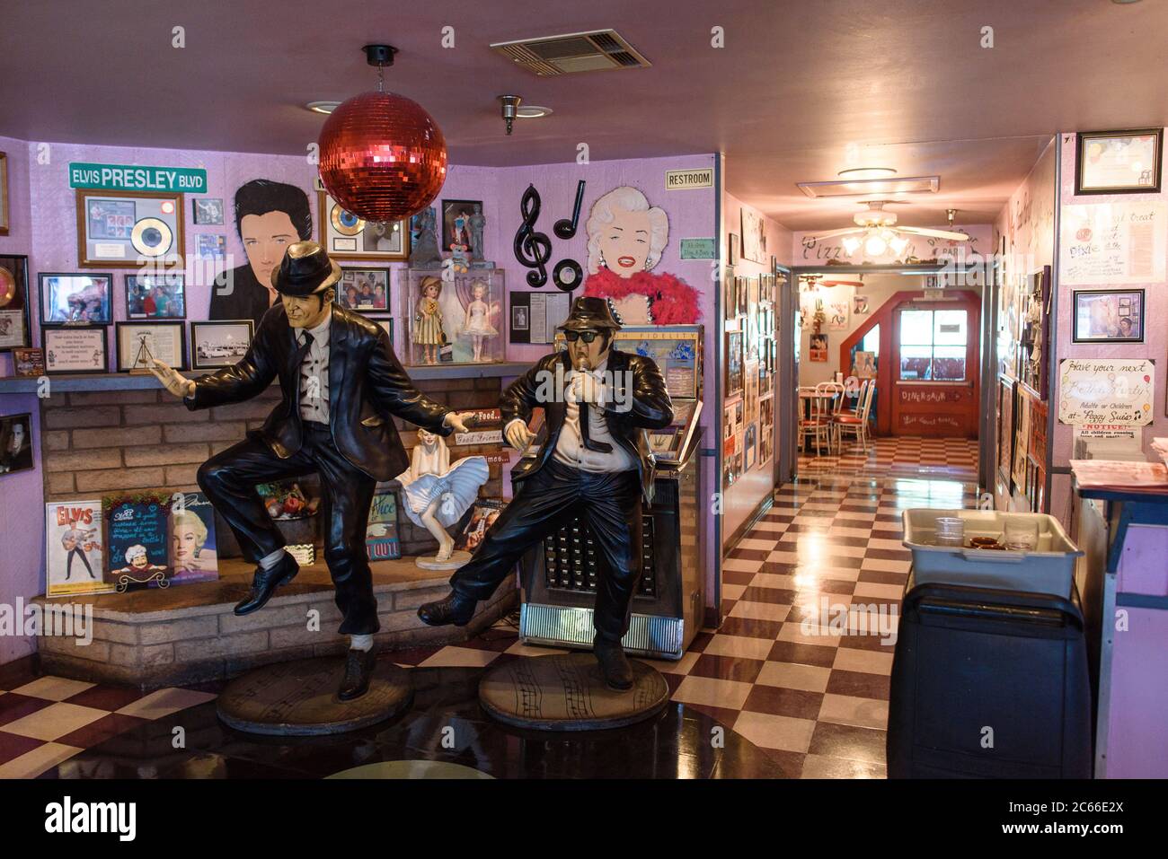 Dance floor inside a diner on route 66 hi-res stock photography and ...