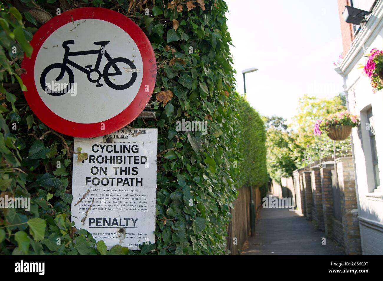 Cycling prohibited hi-res stock photography and images - Alamy