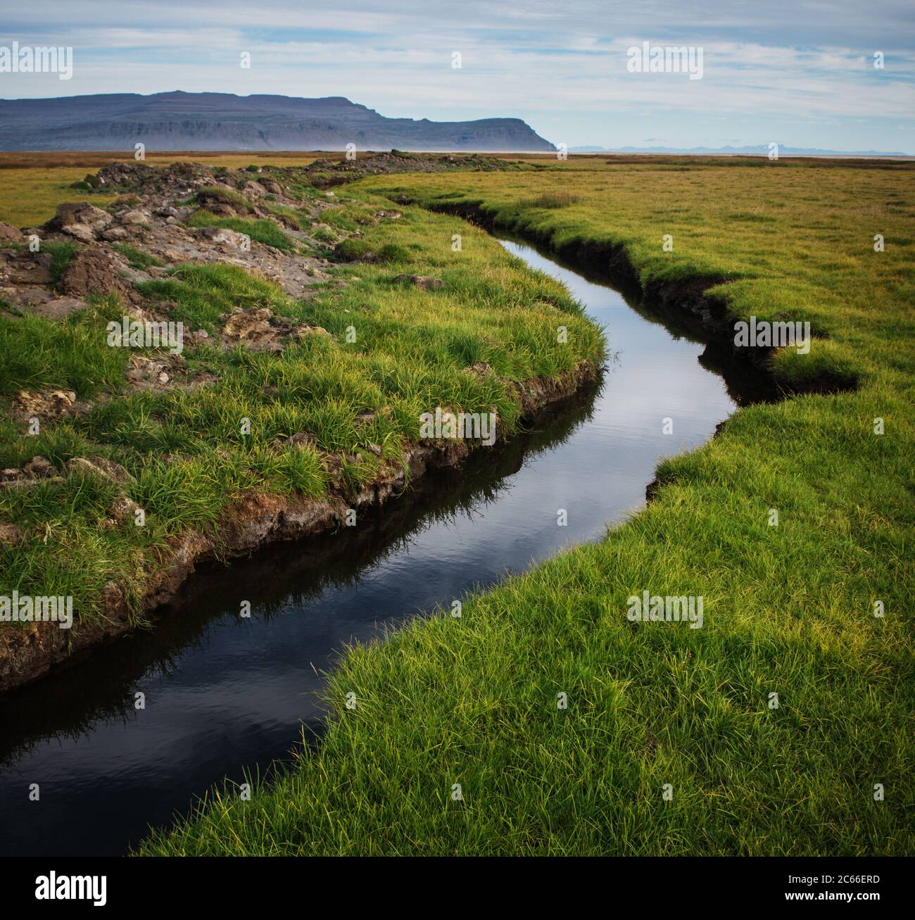 River running through field hi-res stock photography and images - Alamy