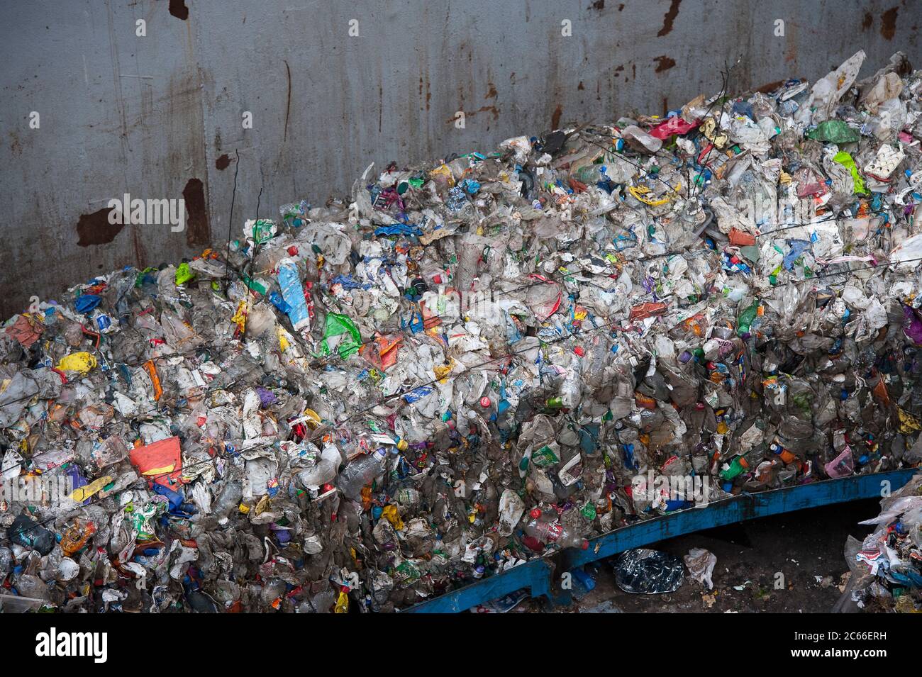Plastic recycling bales hi-res stock photography and images - Alamy