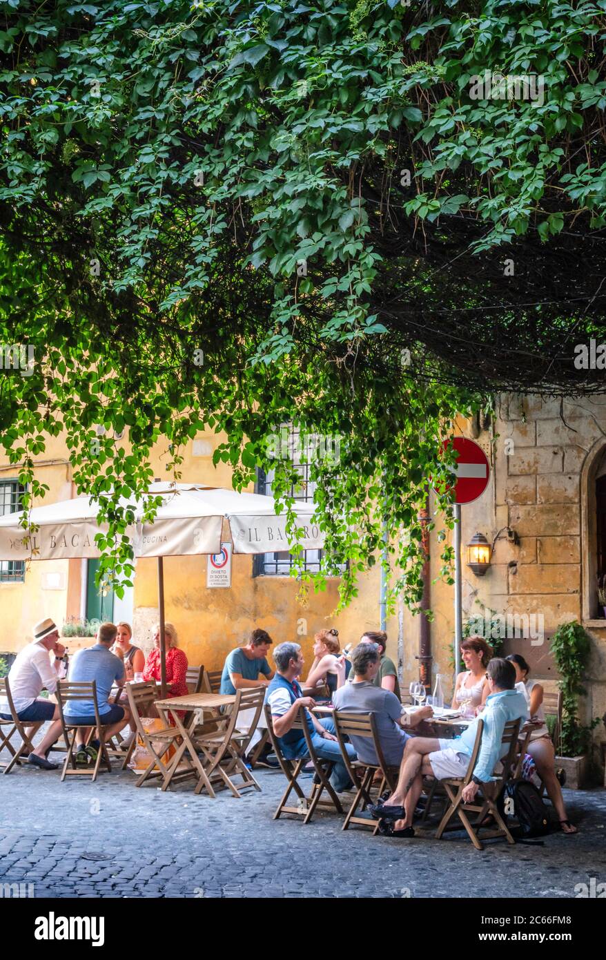 Alleyway street rome hi-res stock photography and images - Alamy