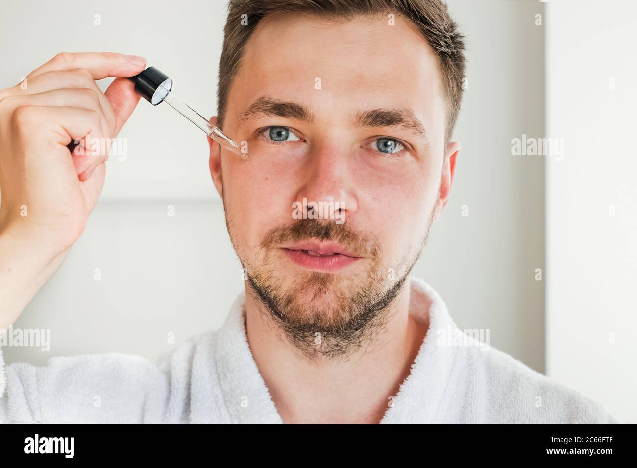Apply serum hi-res stock photography and images - Alamy