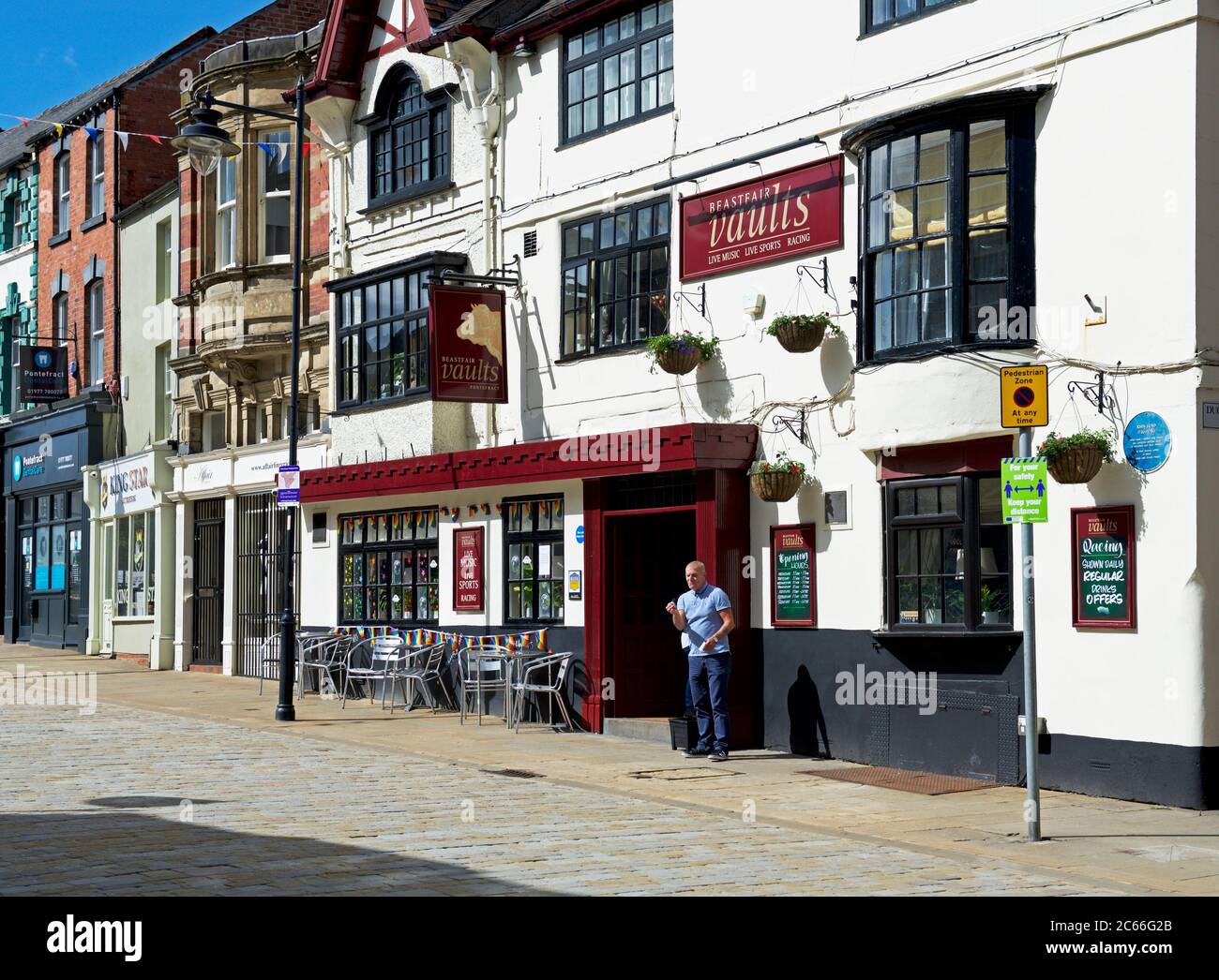 Pontefract west riding yorkshire hi-res stock photography and images ...
