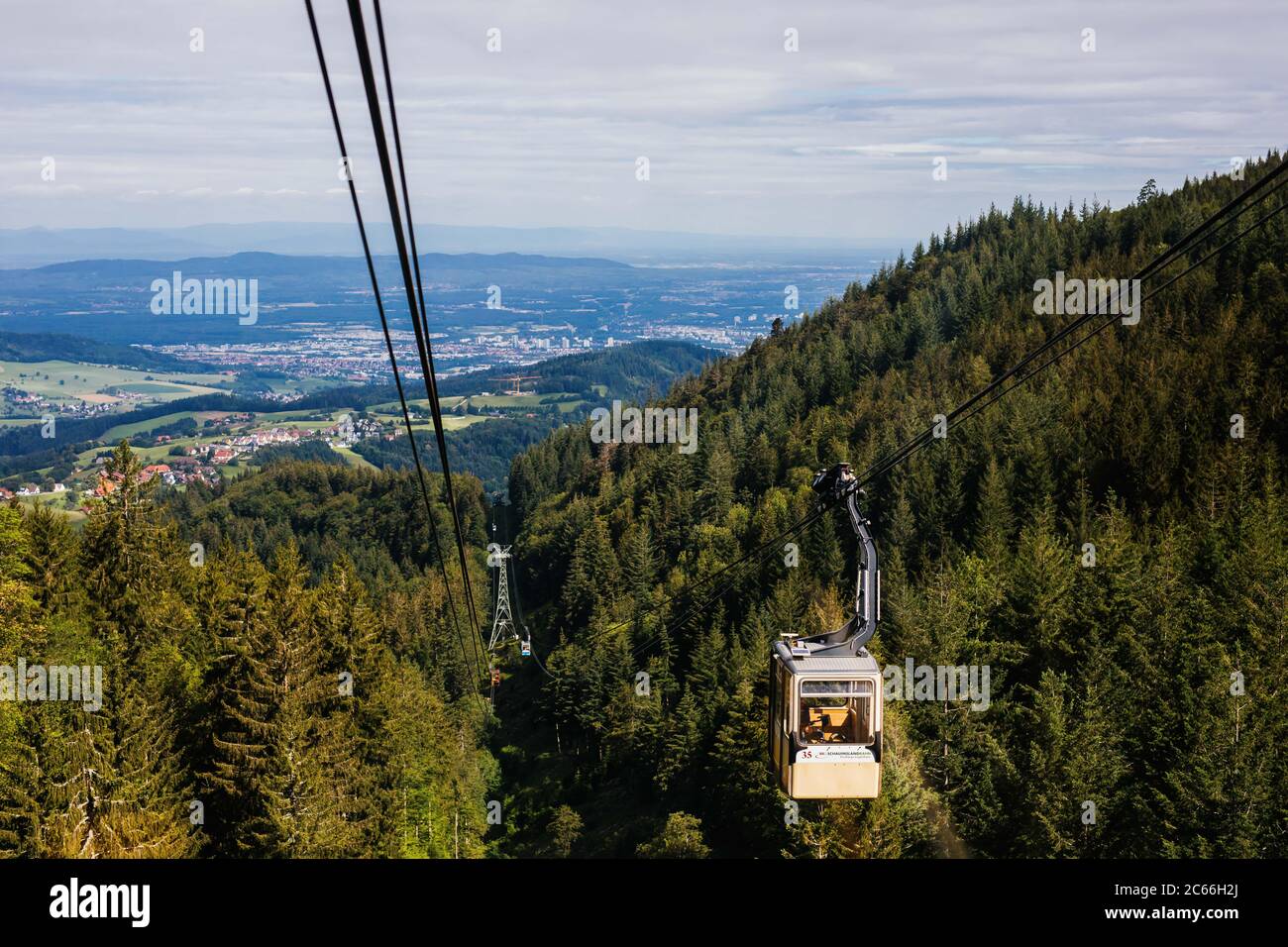 Horben, Germany. 30th June, 2020. The carrying and hauling ropes and an ...