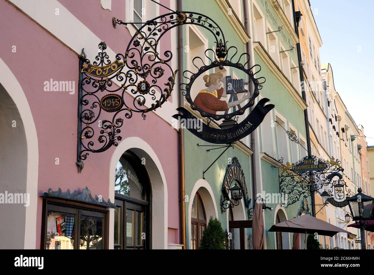 Guild signs hi-res stock photography and images - Alamy