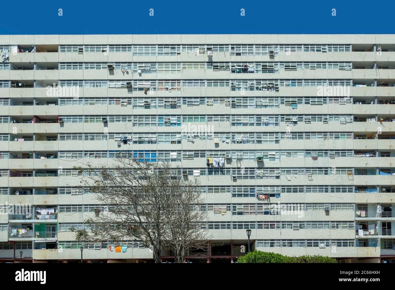 Block type housing hi-res stock photography and images - Alamy