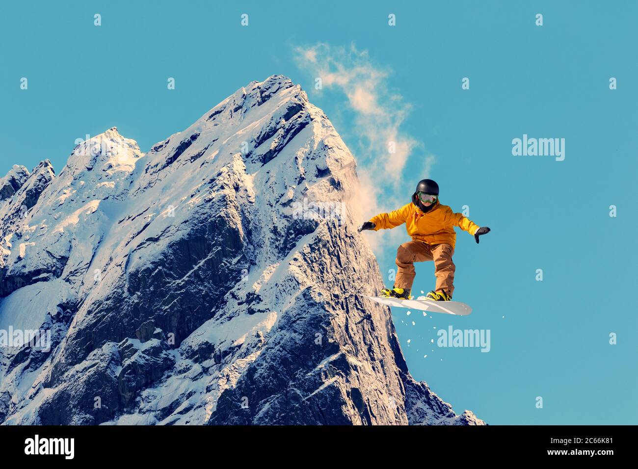 Snowboarding action hi-res stock photography and images - Alamy