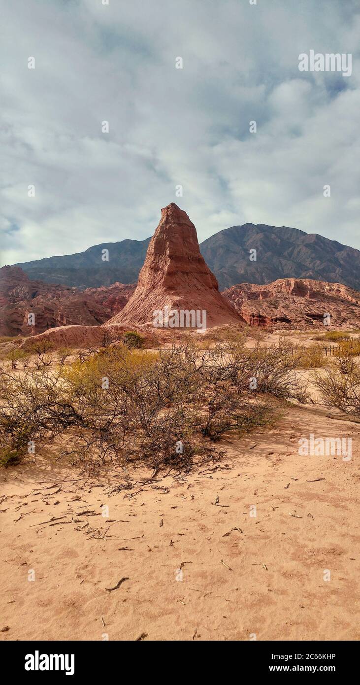 Towering rocks hi-res stock photography and images - Alamy
