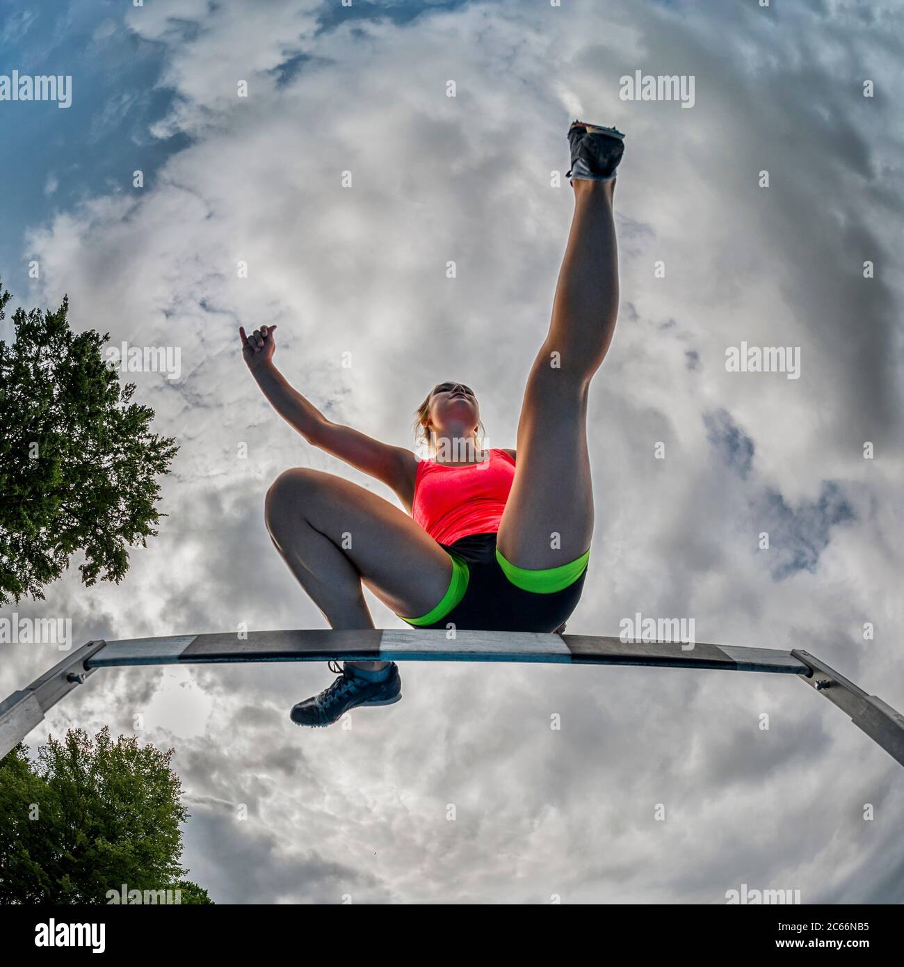Female track and field athletes hi-res stock photography and images - Alamy