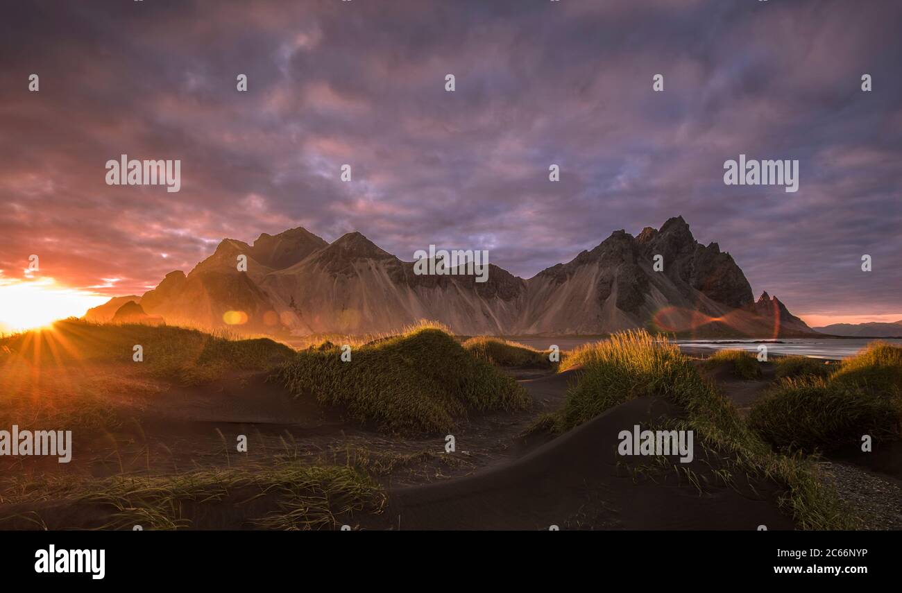 Icelandic sunset hi-res stock photography and images - Alamy