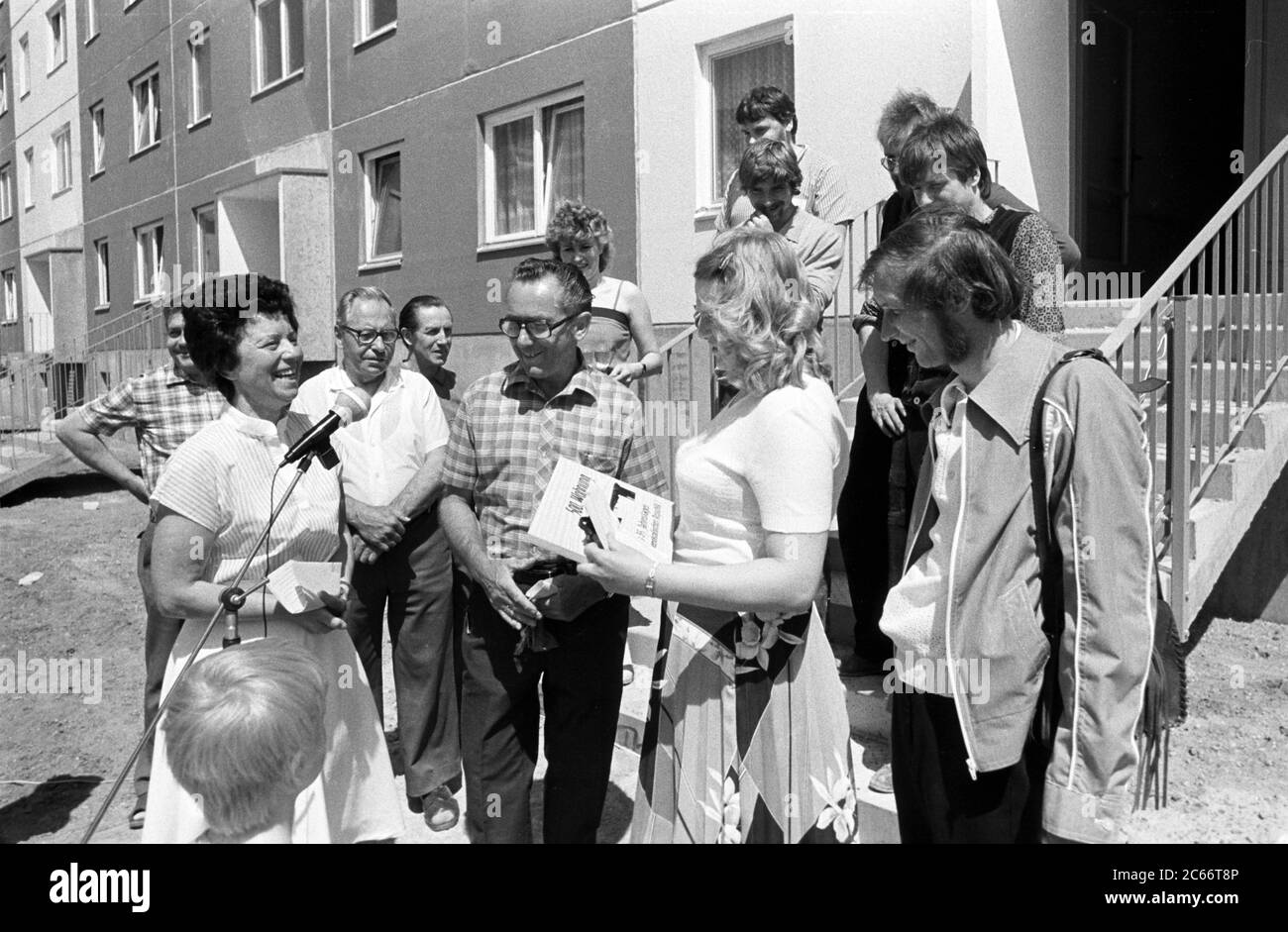 Symbolic handover Black and White Stock Photos & Images - Alamy
