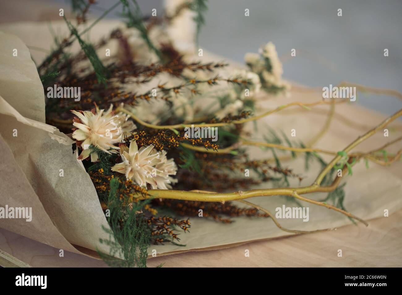 How to dry flowers hi-res stock photography and images - Alamy