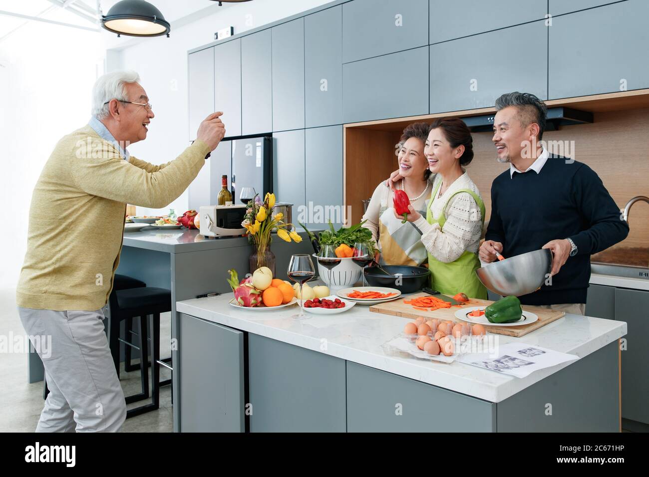 Cooking photography in the elderly Stock Photo - Alamy