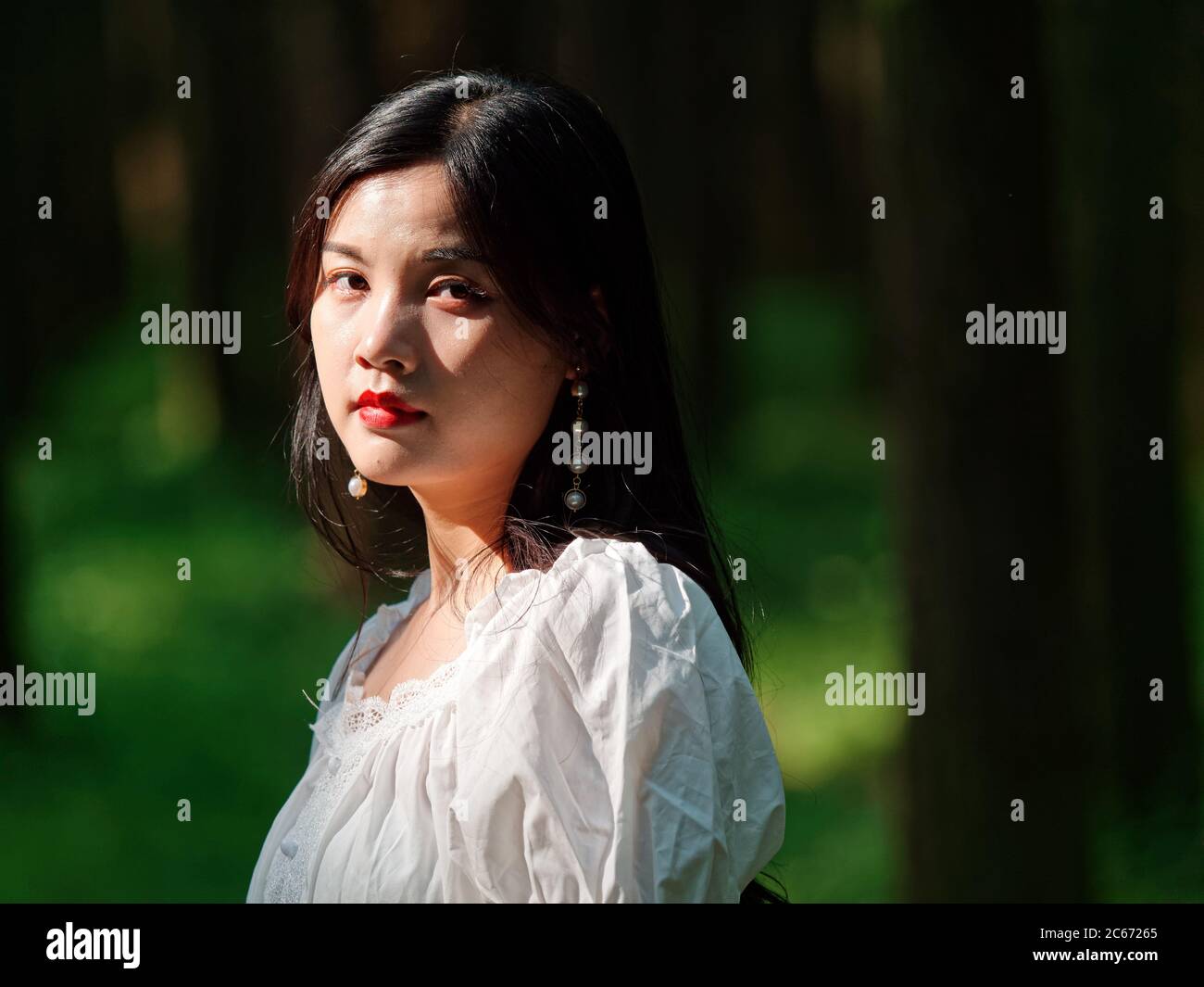 China portrait face people eyes hi-res stock photography and images - Alamy