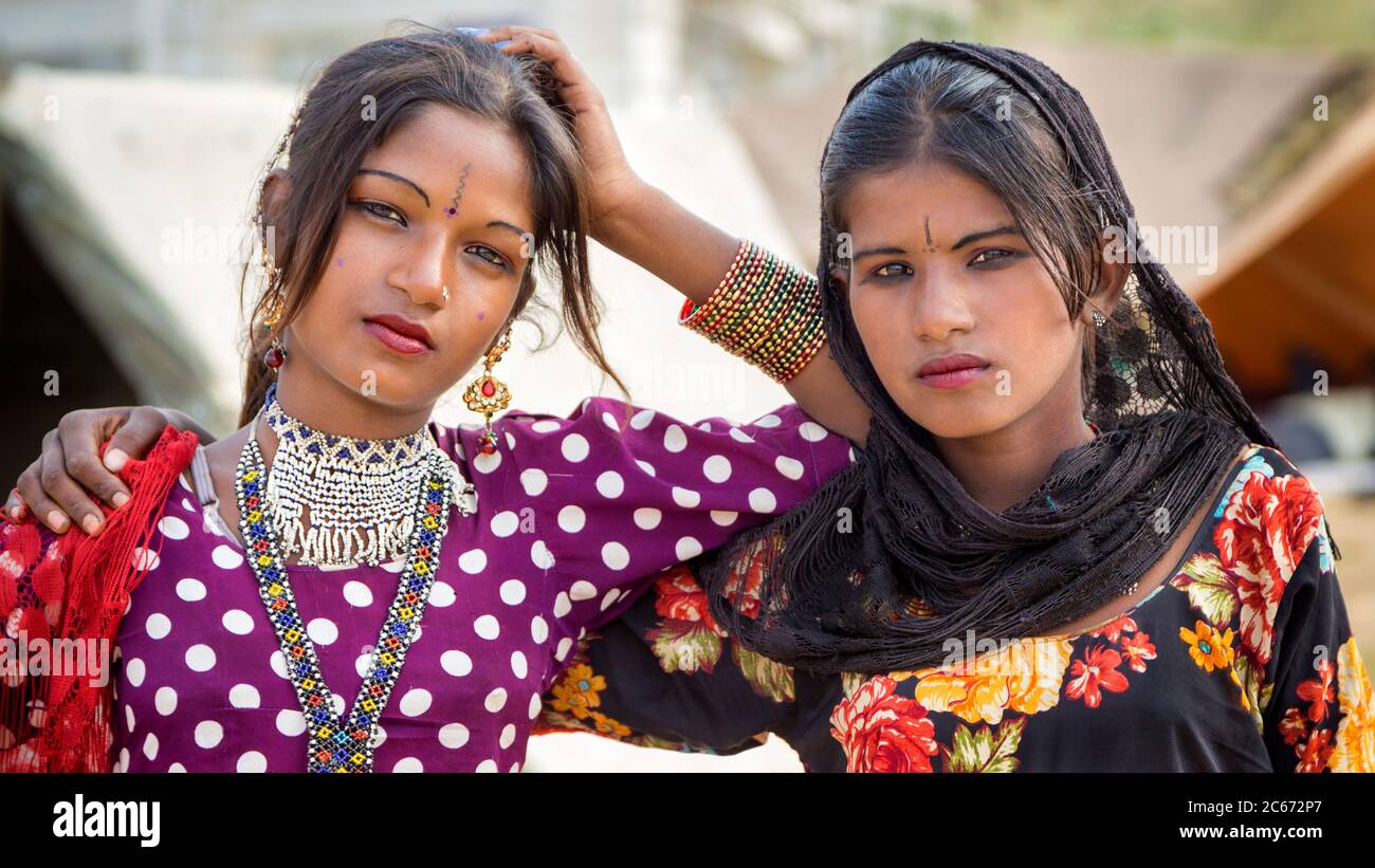 Portrait of two nomad girls in Pushkar, Rajasthan, India Stock Photo ...