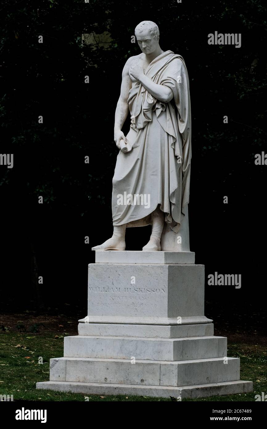 Huskisson statue hi-res stock photography and images - Alamy