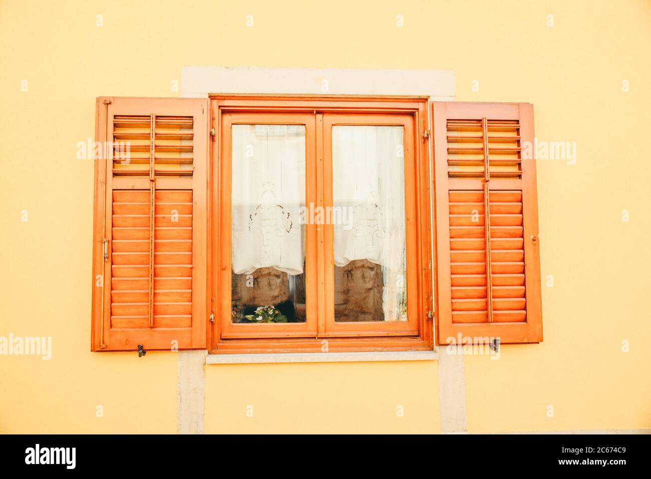 Old Brown Window Shutters High Resolution Stock Photography and Images ...