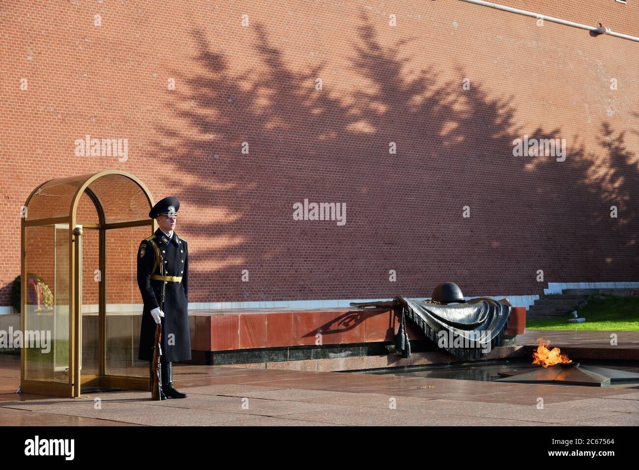 Military honour guard stands hi-res stock photography and images - Alamy