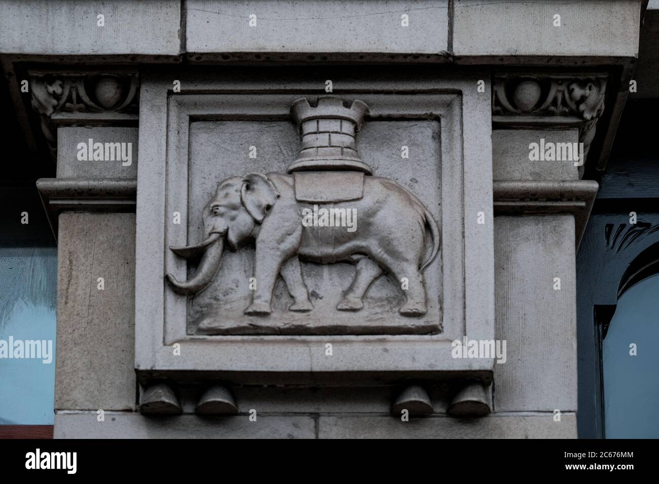 Elephant and Castle Stock Photo - Alamy