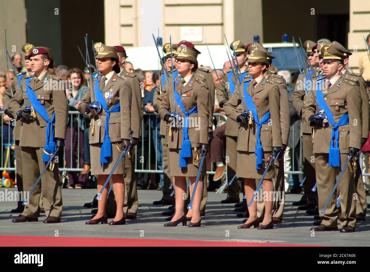 Italian female soldier hi-res stock photography and images - Alamy
