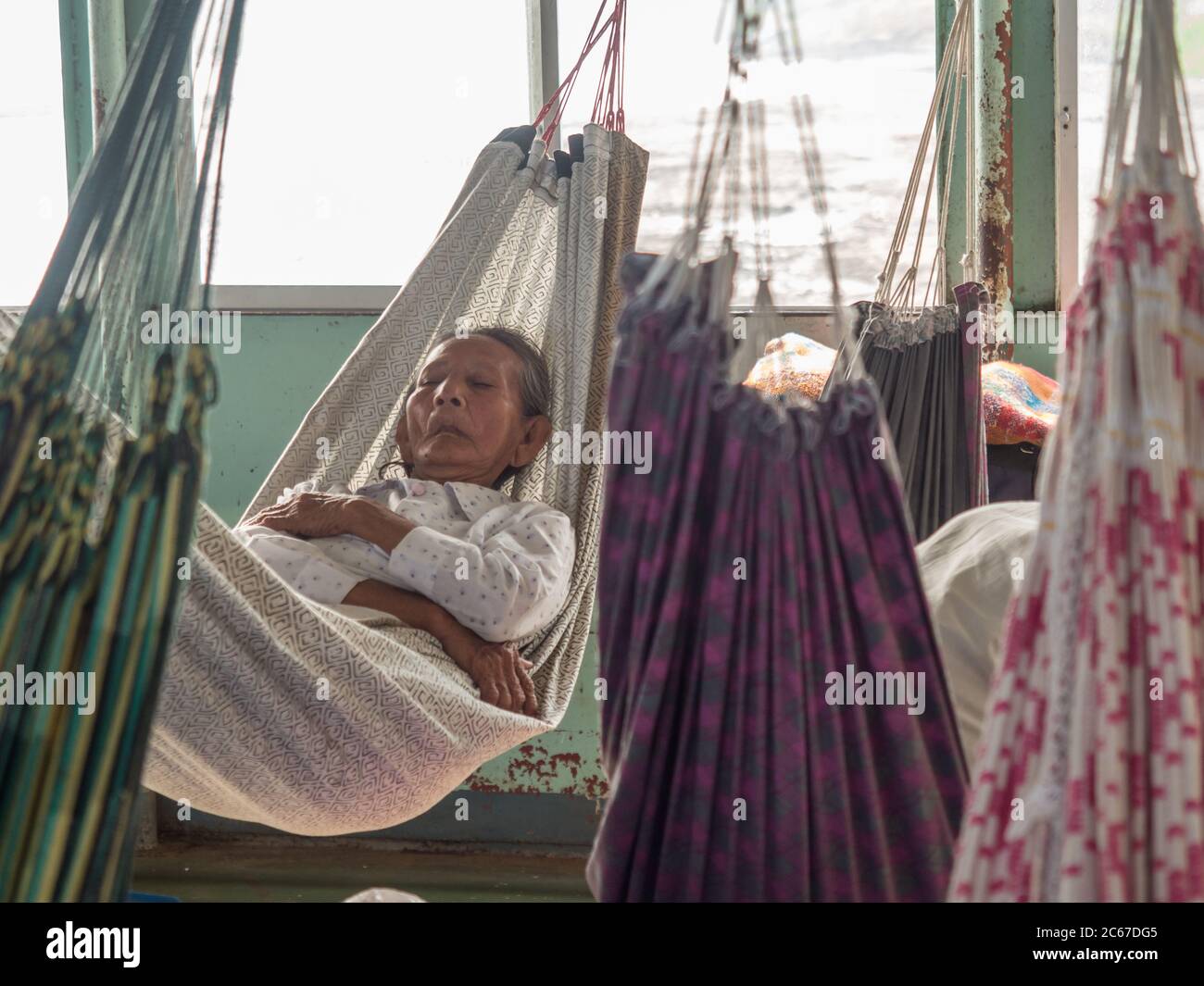 Mother child sleeping hammock hi-res stock photography and images - Alamy