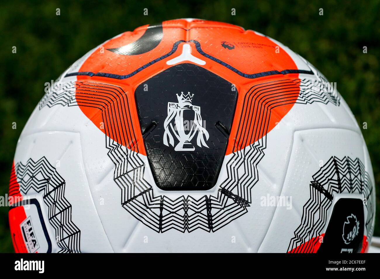 Crystal palace trophy hi-res stock photography and images - Alamy