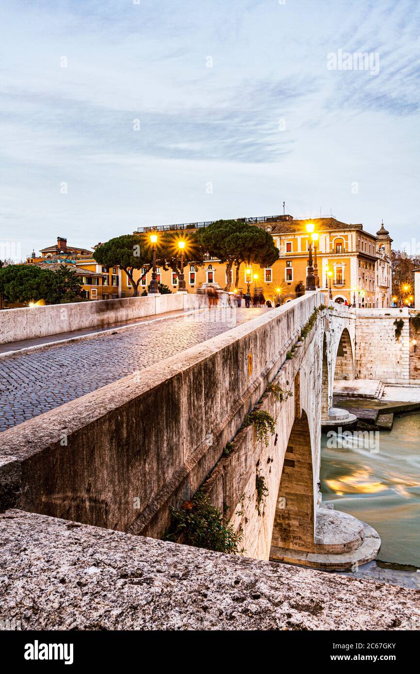 Ponte cestio bridge hi-res stock photography and images - Alamy