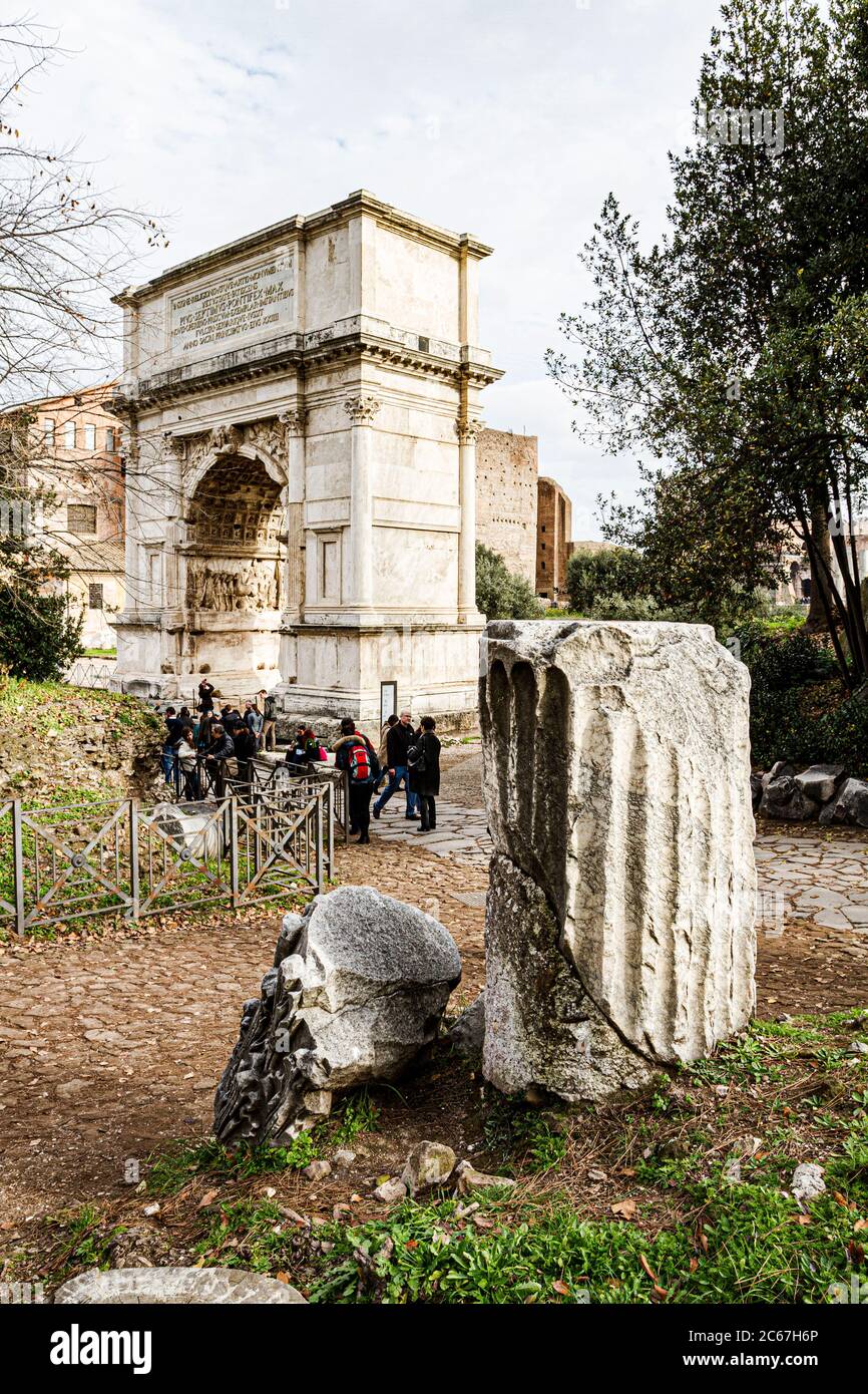 Triumphal arches of rome hi-res stock photography and images - Alamy