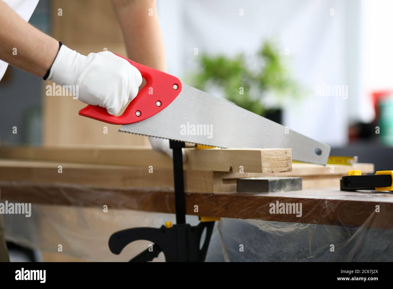 Handyman project hi-res stock photography and images - Alamy