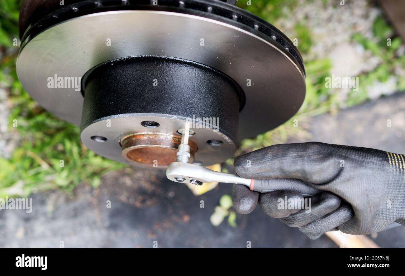 Car suspension broken hi-res stock photography and images - Alamy