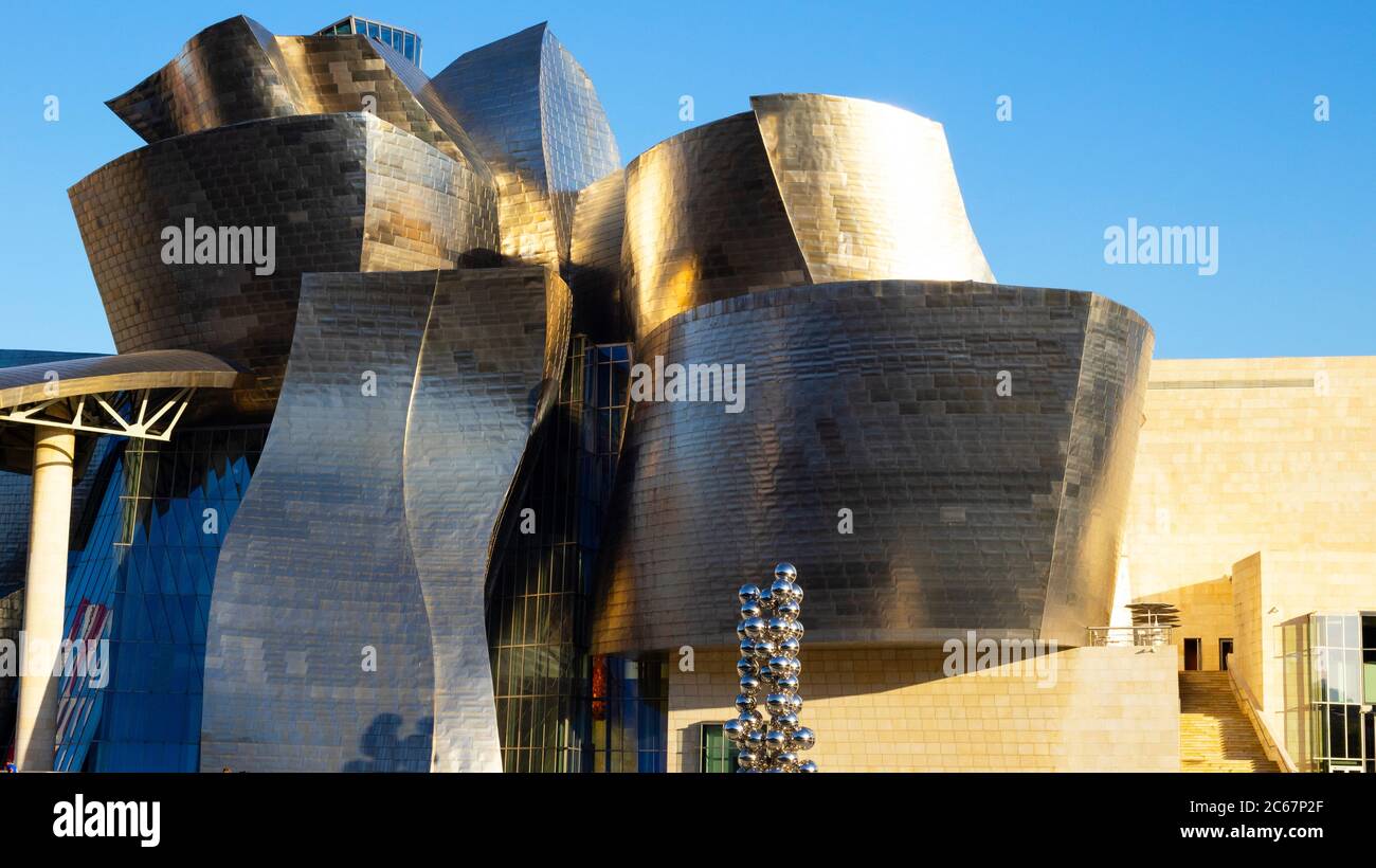 Bilbao architecture guggenheim museum hi-res stock photography and ...