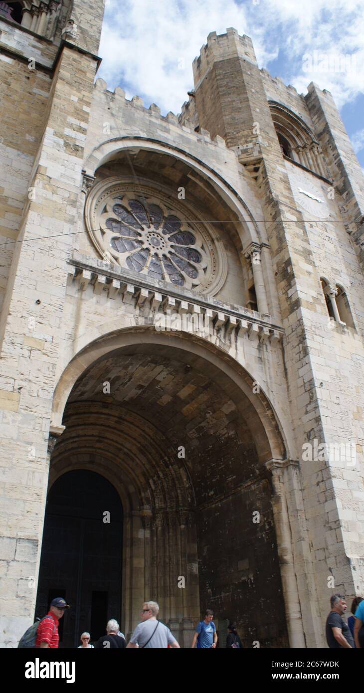 Architecture of Lisbon, the Portuguese capital. Wonderful old buildings ...