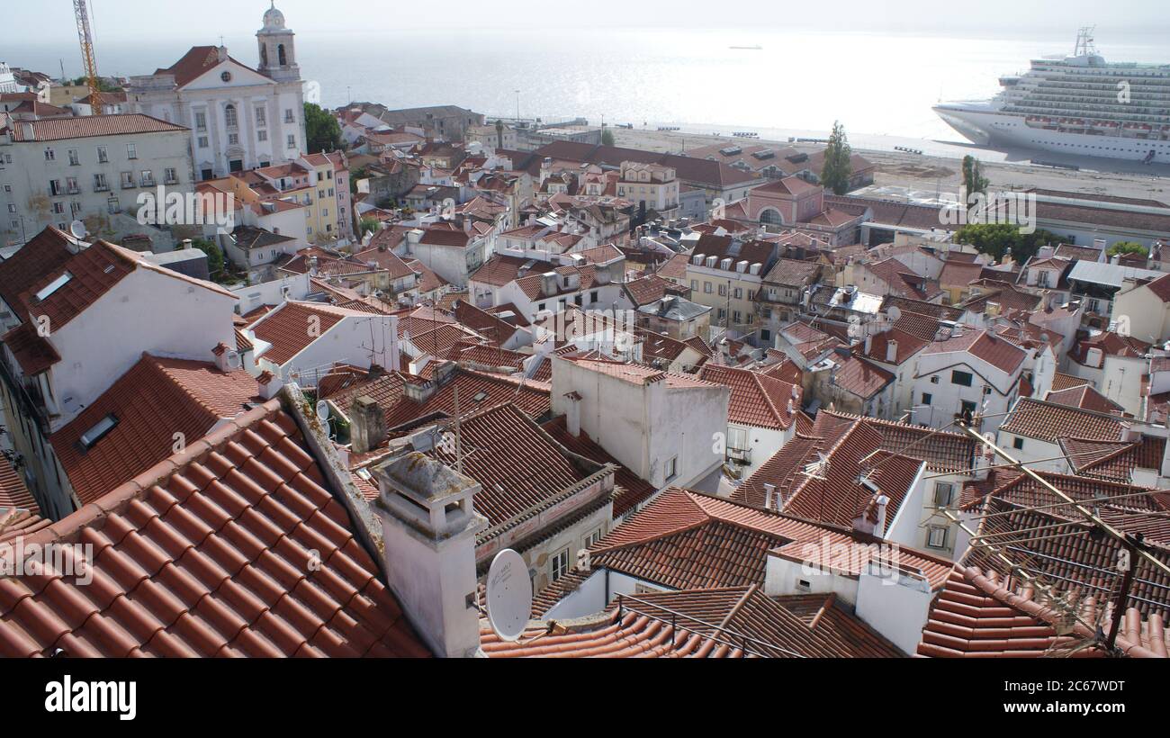 Architecture of Lisbon, the Portuguese capital. Wonderful old buildings ...